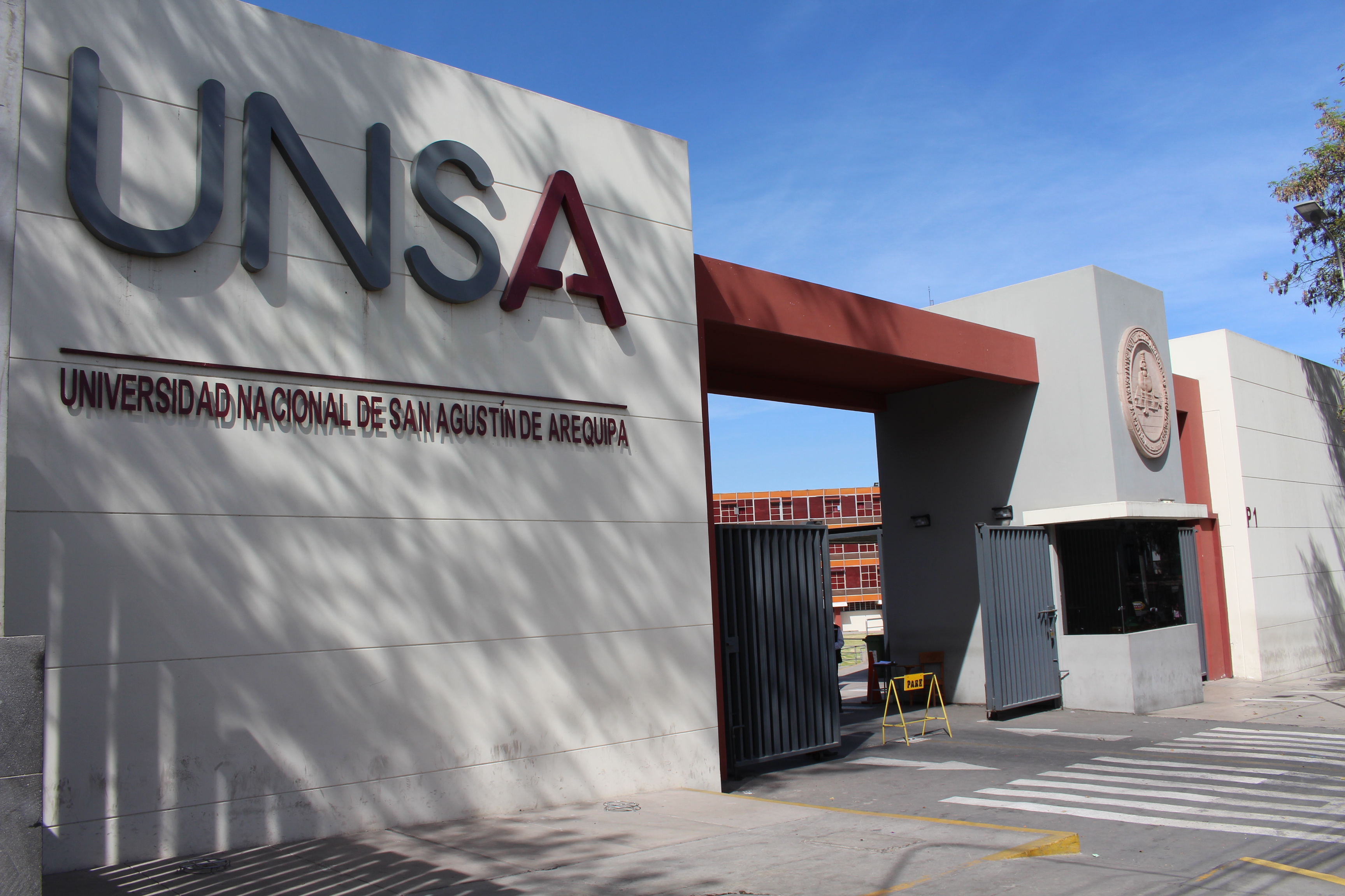 Alumnos de la UNSA construyen vehículo “Misti Mark 7” que reducirá la ...